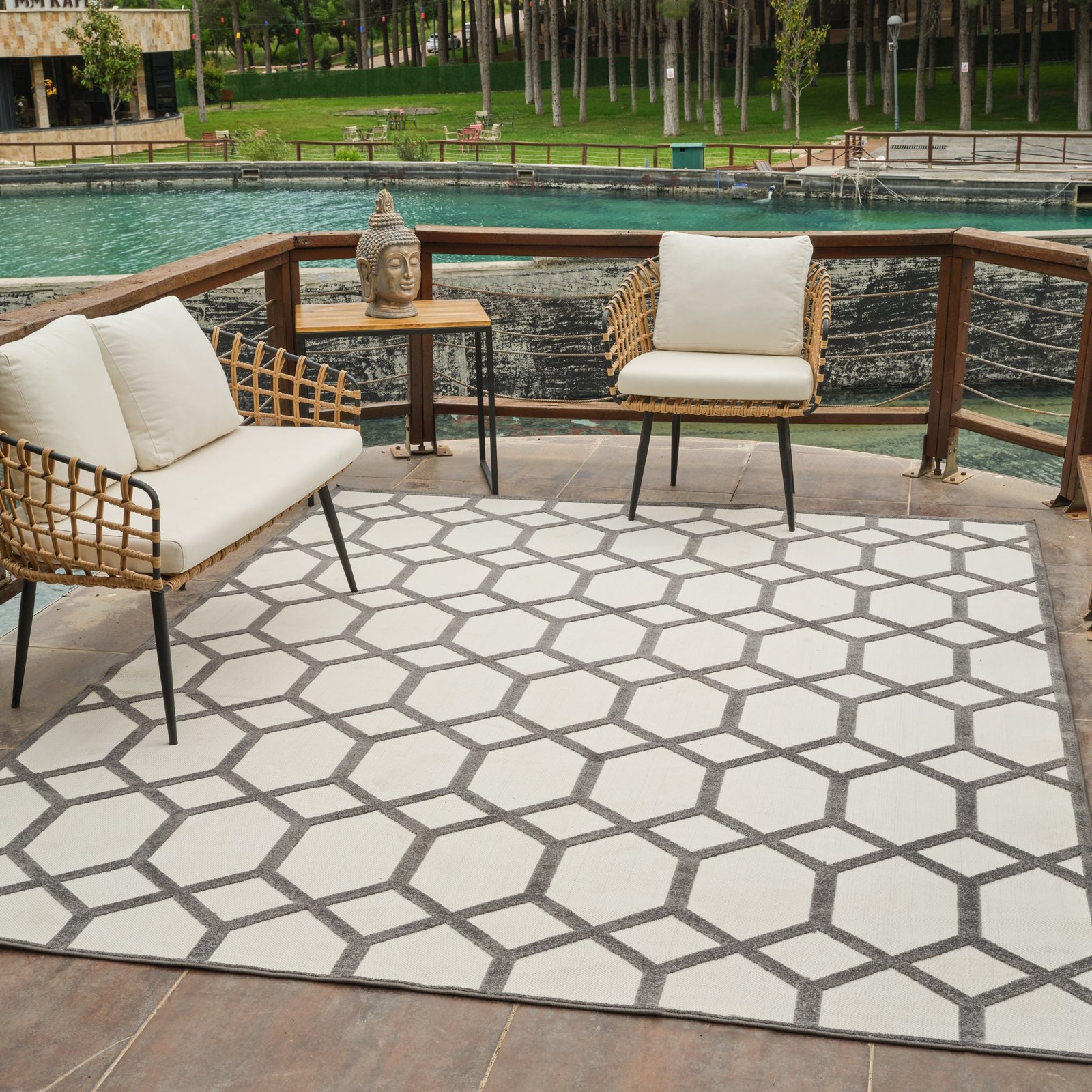 Koshani – Wholesale of Machine Made Area Rugs